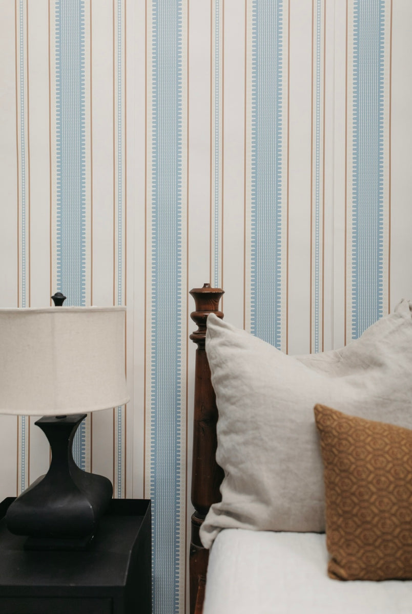 Classic Wallpaper with Stripes | Sophisticated and Versatile Decor ...
